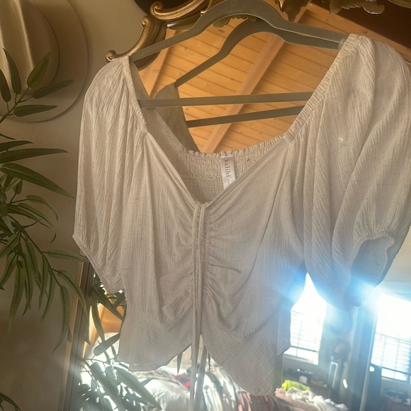 Tops | Never Worn Top With Cute Scrunch Middle With Tie | Poshmark